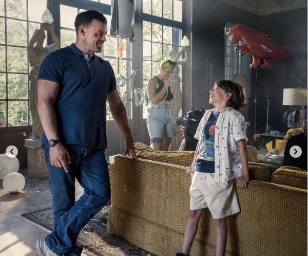 Noe Chabbat Parents: Découvrez la Famille Inspirante de l'Étoile ...