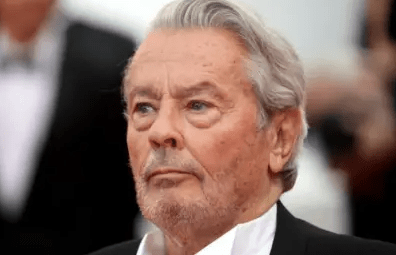 Alain Delon Maladie : Mise à jour 2024 sur l’état de santé de l’icône ...