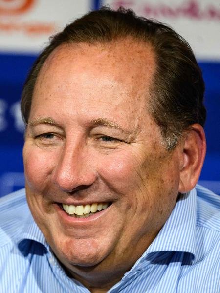 John Textor Fortune 2024: Combien vaut le - Bonjour Buzz